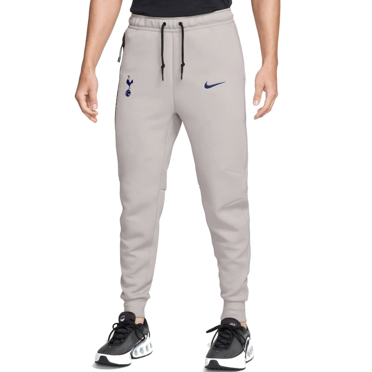 Tottenham Hotspur Tech Fleece presentation tracksuit 2025/26 - Nike ...